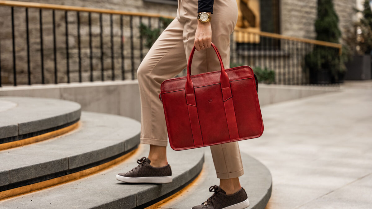 Why Leather Bags Make A Great Travel Companion - Jen Around the World