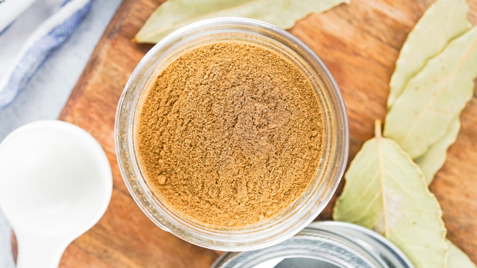 How to Make Apple Pie Spice - Jen Around the World