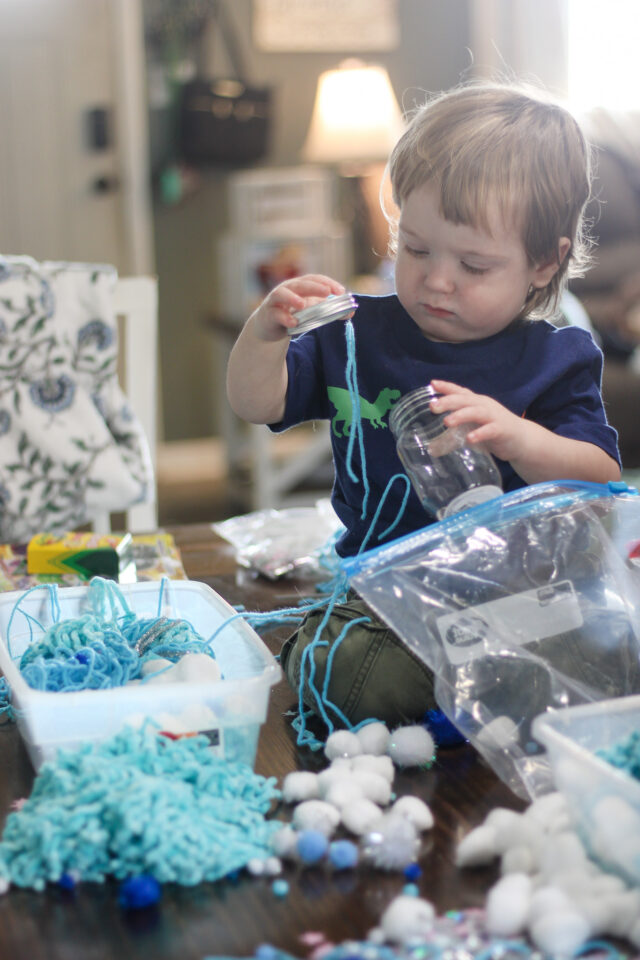 How to Make a Toddler Winter Sensory Bin
